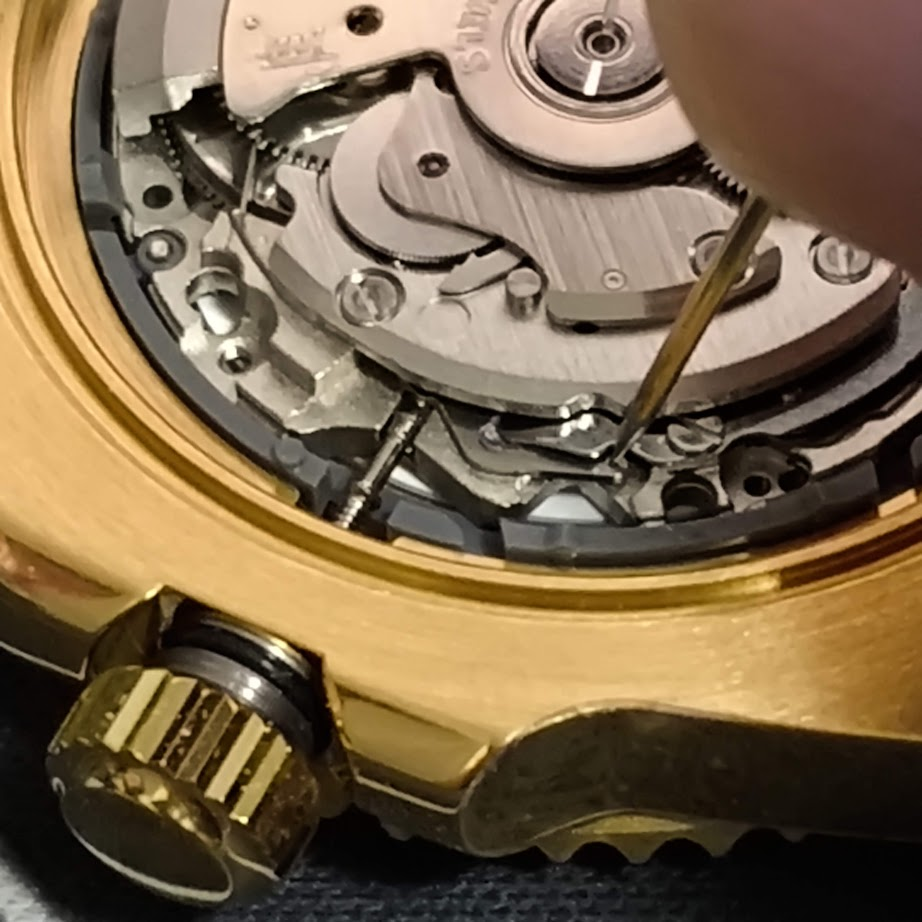 Guide: Removing Movement From The Watch - Black Label Mods - Custom ...